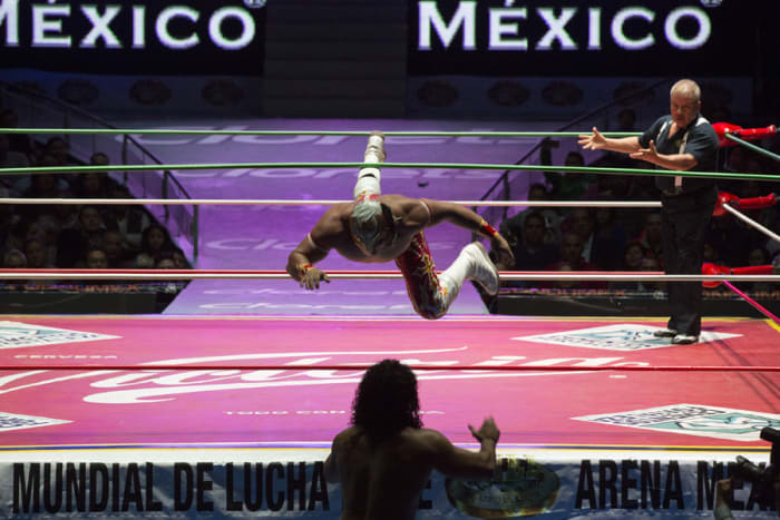 How to Have the Ultimate Lucha Libre Mexico City Guys' Trip