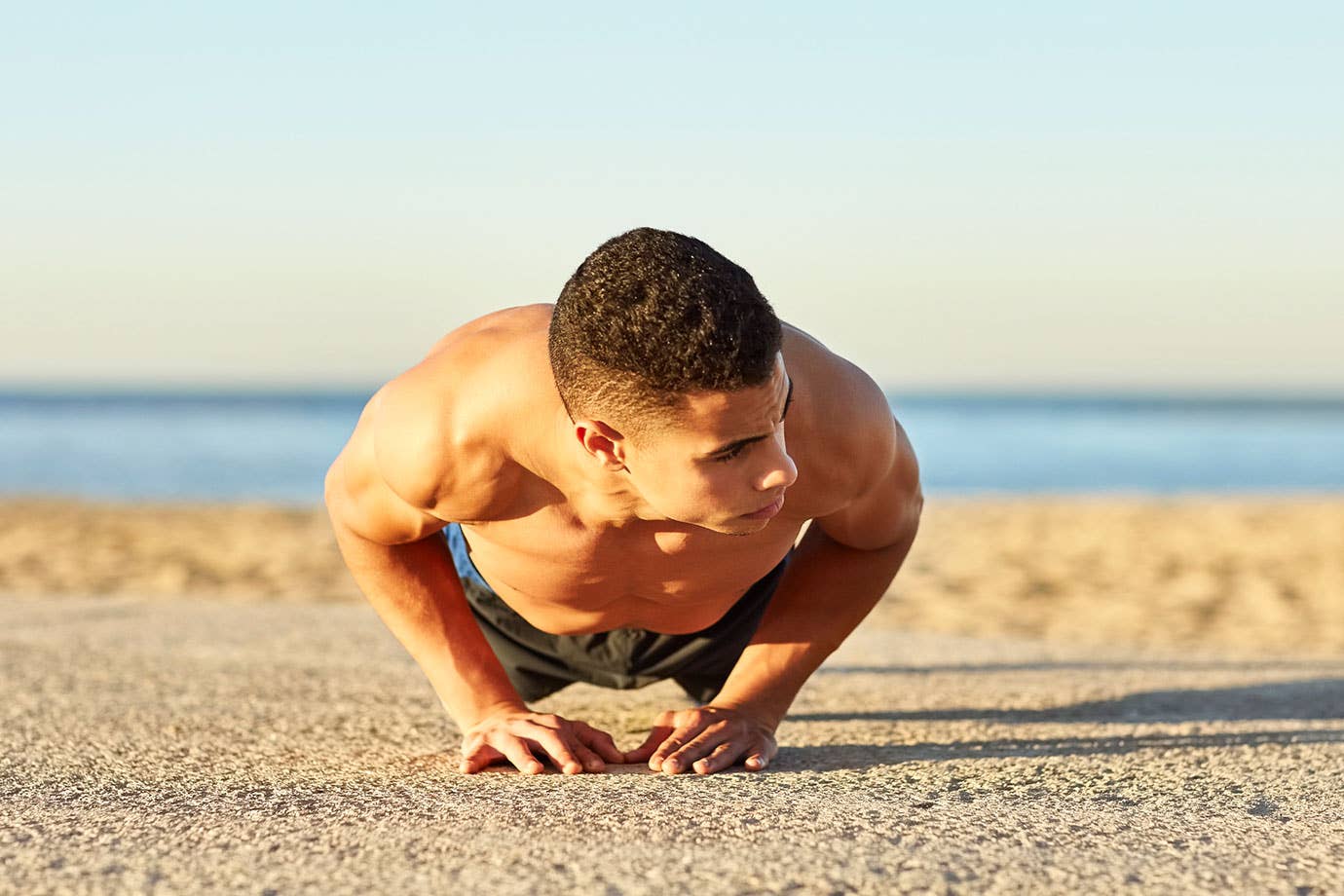 The 20-Minute Bodyweight Triceps Workout You Need to Try - Men's Journal