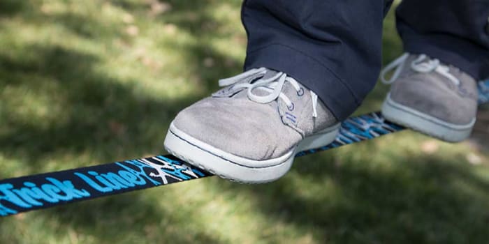 How to set up a safe backyard slackline - Men's Journal