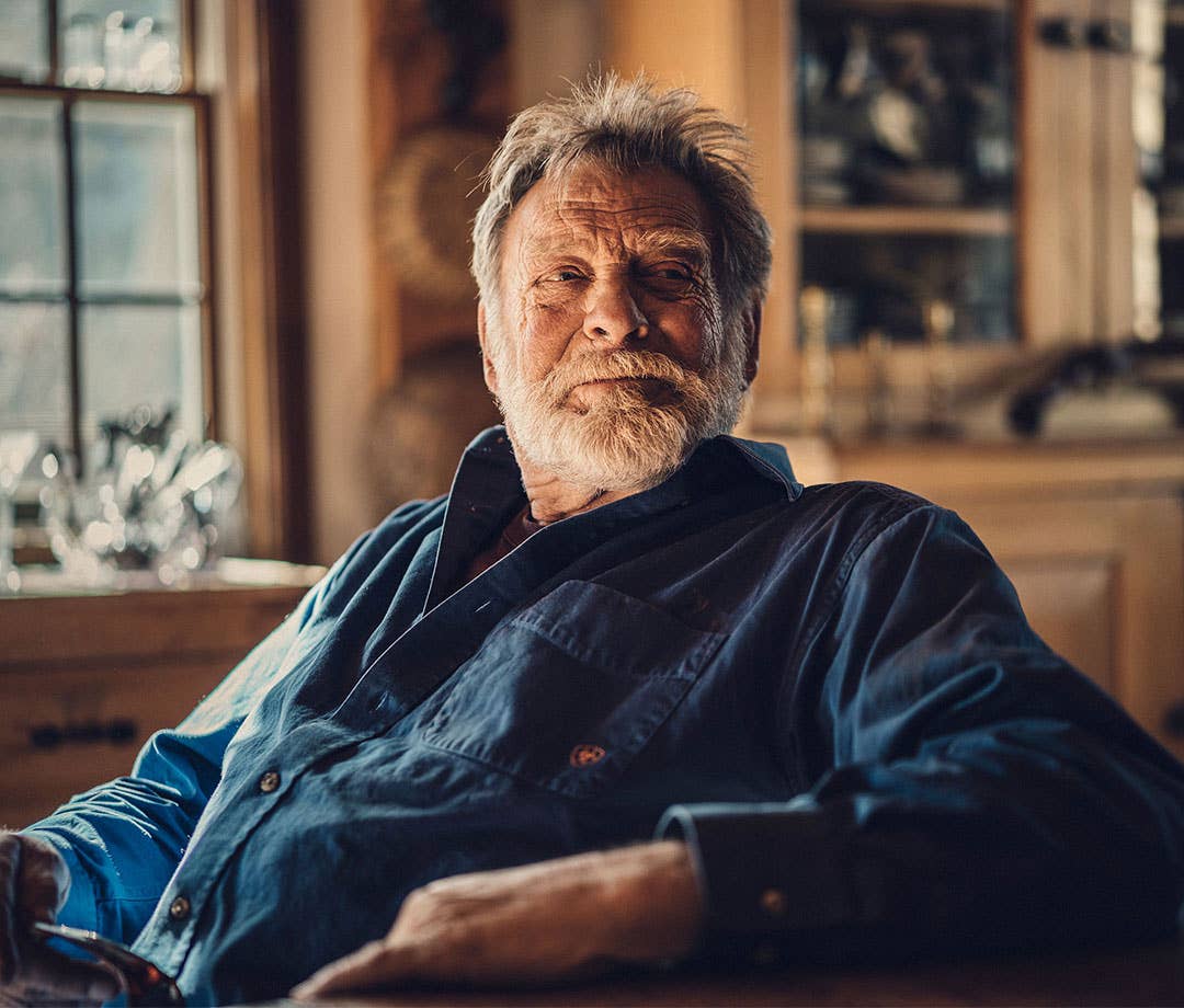 Meet Doug Seus, the Bear Whisperer Who Trains and Protects Grizzlies