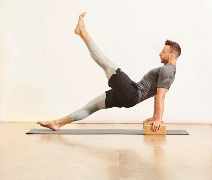 The Best Pilates Workouts to Level Up Your Winter Sports Game - Men's ...