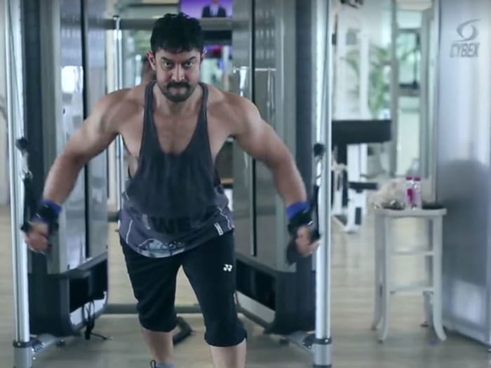 Actor Aamir Khan totally transformed his body for his new movie 'Dangal ...