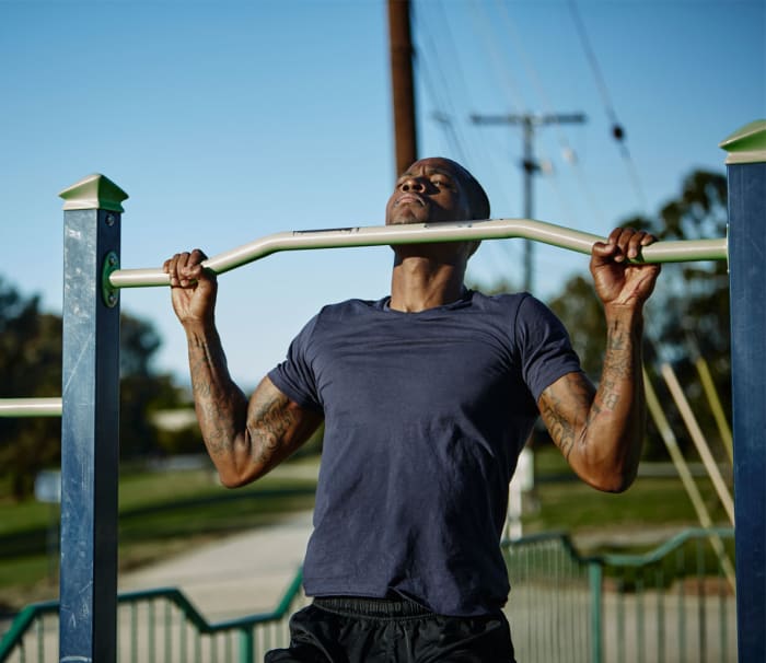 Top 10 CrossFit Murph WOD Tactics for Survival | Men's Journal