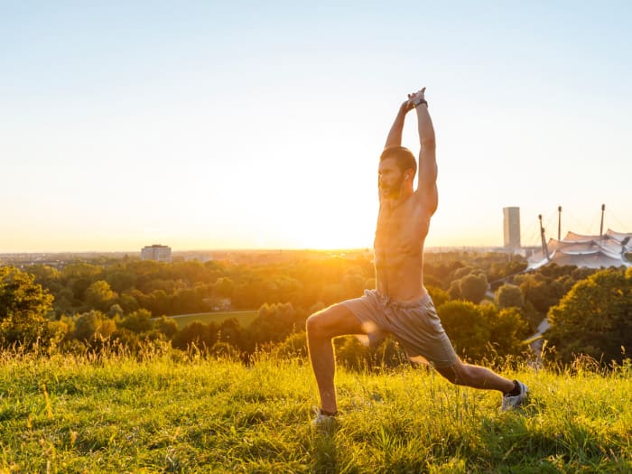 15 Best Lunge Variations to Strengthen Your Legs | Men's Journal - Men ...