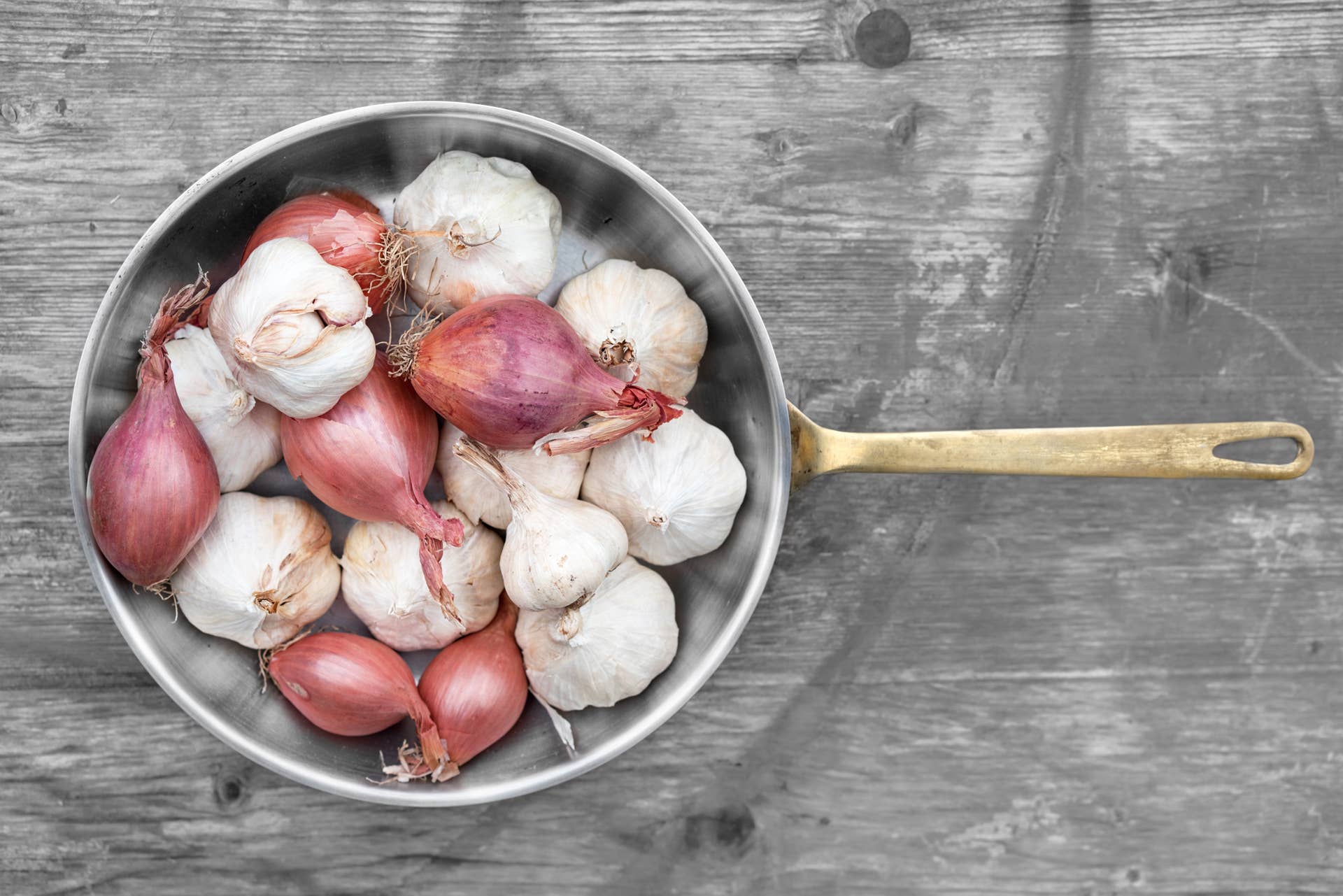 5 Foods That Make You Stink - Men's Journal