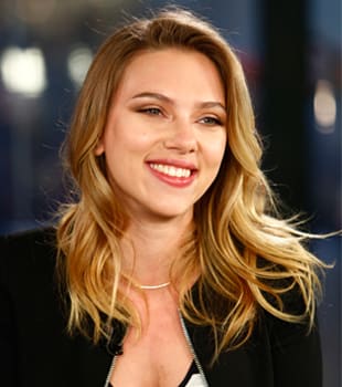 Scarlett Johansson Named Sexiest Woman Alive (Again)