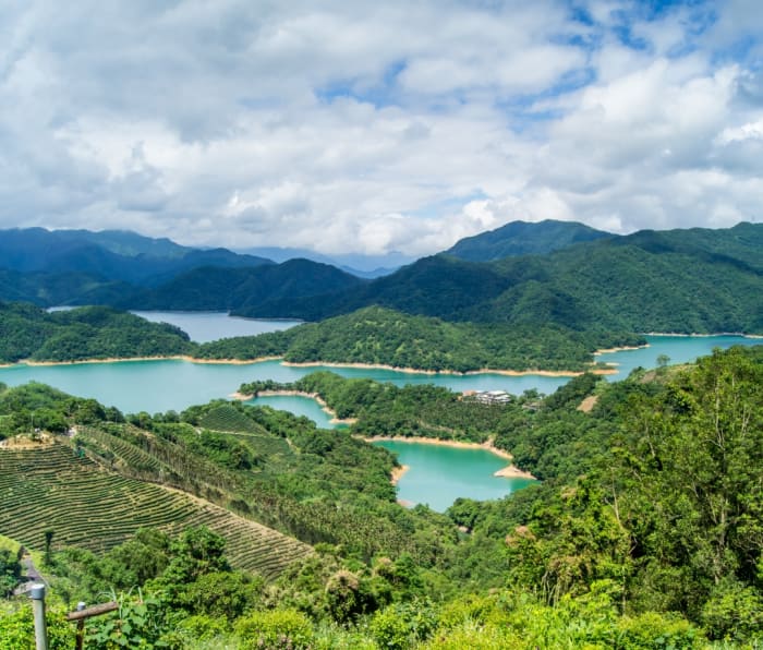 20 Best Lake Vacations in the U.S. and Beyond