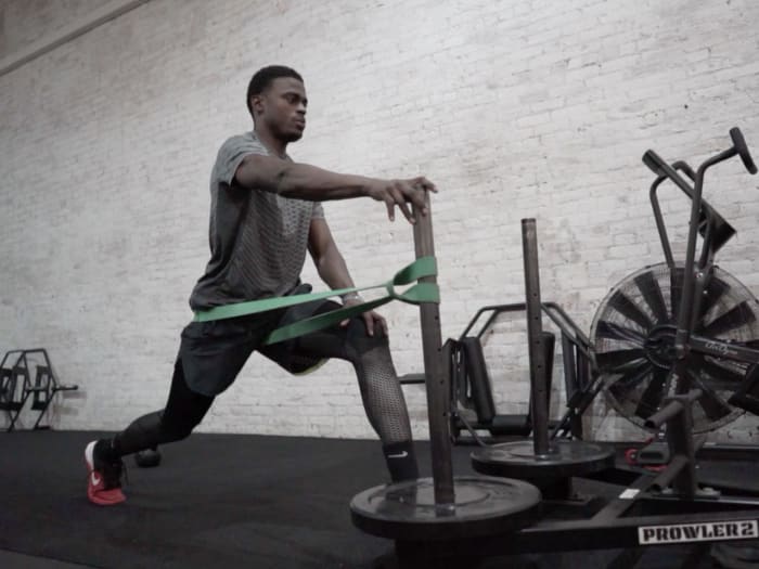 The 5 best stretches to open your hips before lifting - Men's Journal