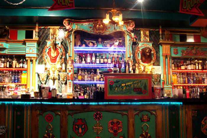 10 Best Themed Bars in America - Men's Journal
