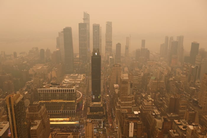 Photos of NYC Landmarks in Wildfire Smoke and Haze