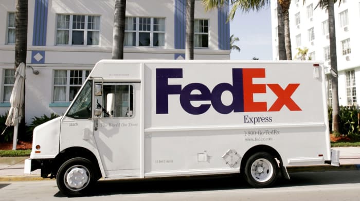 Lawsuit Says FedEx Replaced Odometers in Resold Vehicles