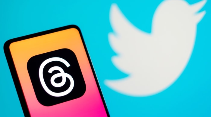Threads Gains 100 Million Users, Twitter Traffic 'Tanking'