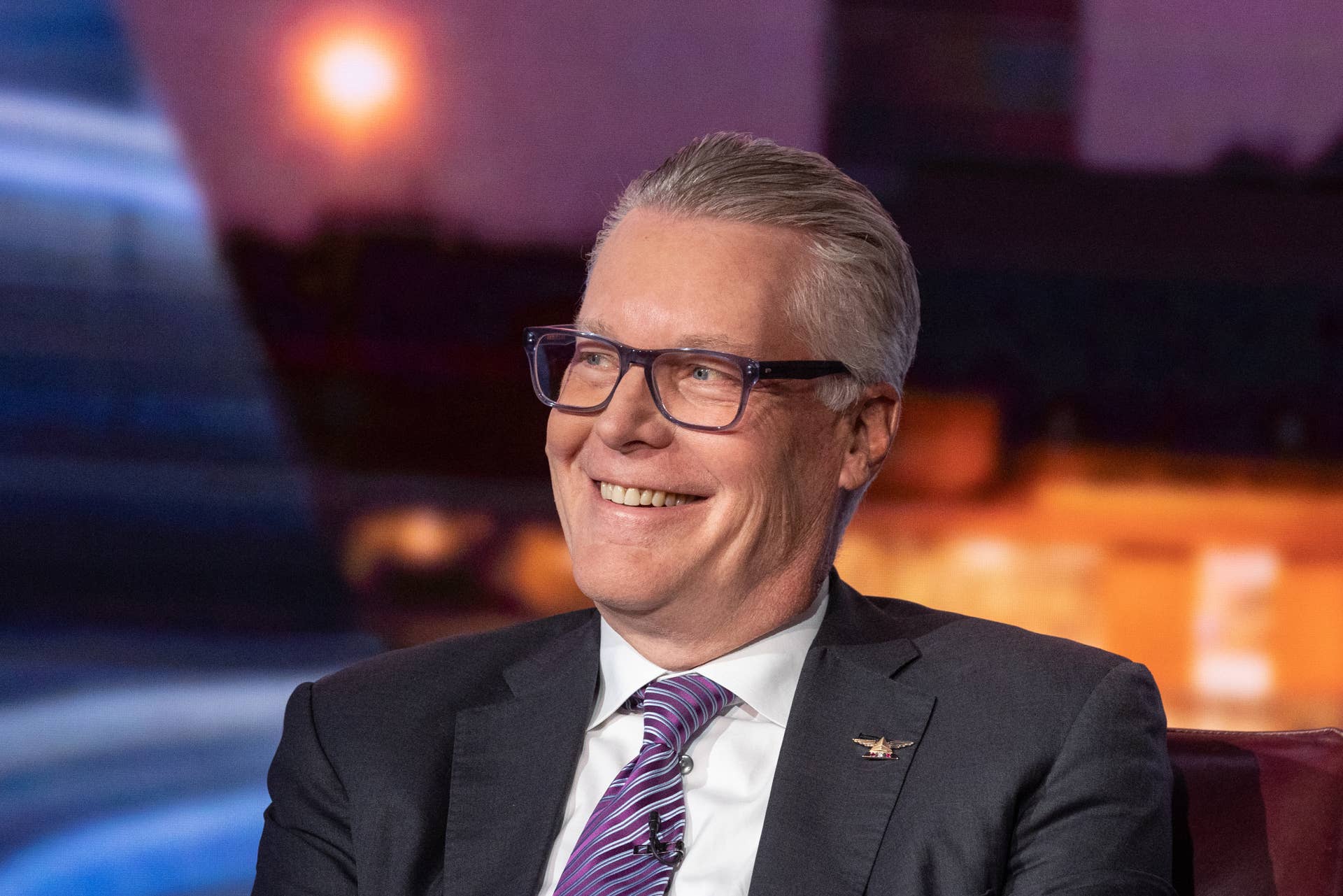 Delta Airlines CEO Ed Bastian Weighs in on United’s Controversial New ...