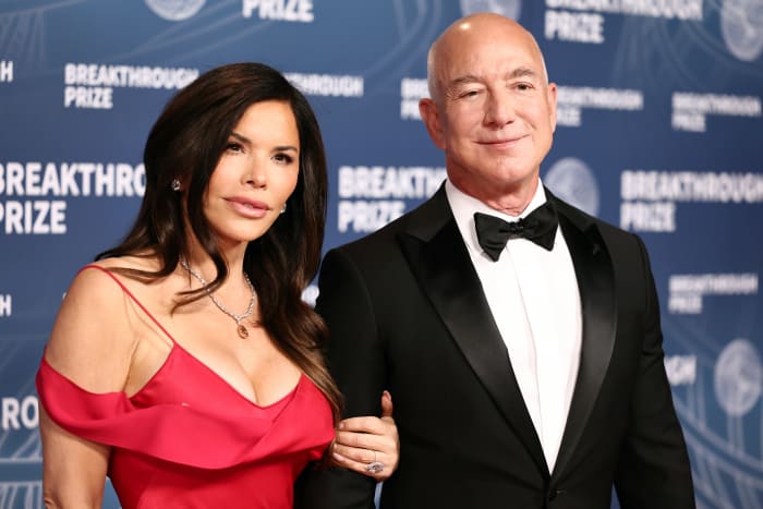 Jeff Bezos, Lauren Sanchez Make Decision on Wedding Provisions