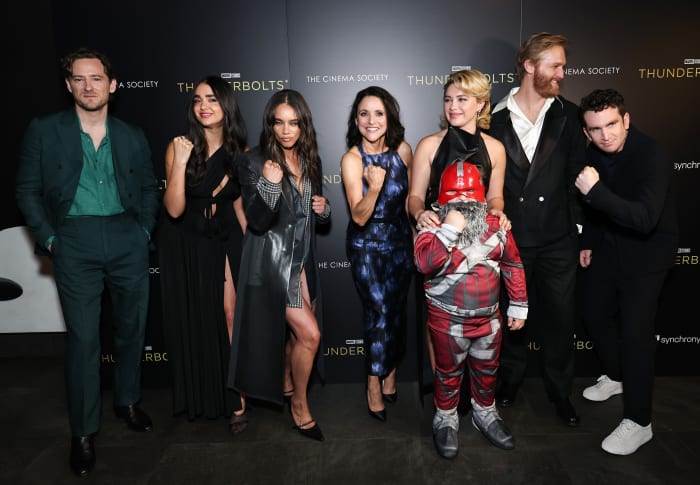 Julia Louis-Dreyfus Had Incredible Reaction to Meeting The Rizzler at ...