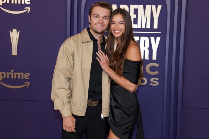 Conner Smith Sent Strong Message to Wife Leah