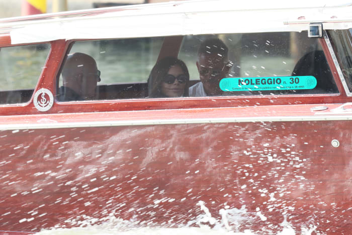 Jeff Bezos, Lauren Sanchez Wedding: 1st Photos Show Their Arrival