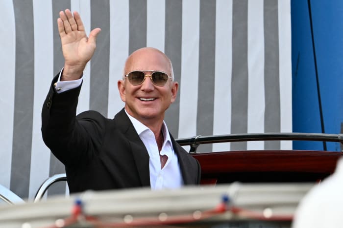 Jeff Bezos' Brother Mark Is a Bruce Willis 'Lookalike' Who Attended Wedding