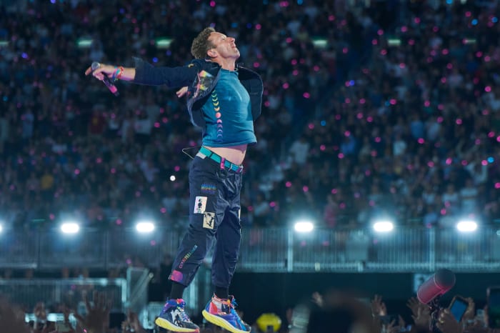 Andy Byron, Kristin Cabot 'Coldplay Scandal' Sparked False Reports ...