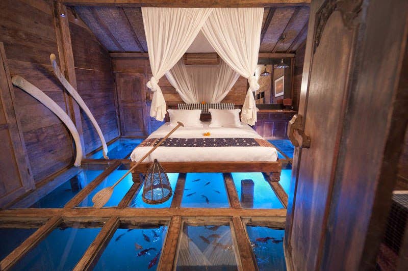 A Century-Old Glass-Bottom House