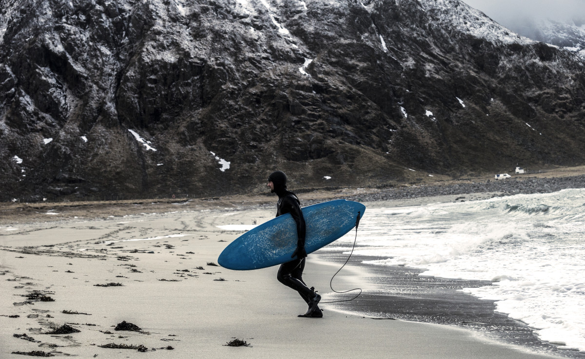 7 Winter Surfing Tips to Keep You From Freezing to Death