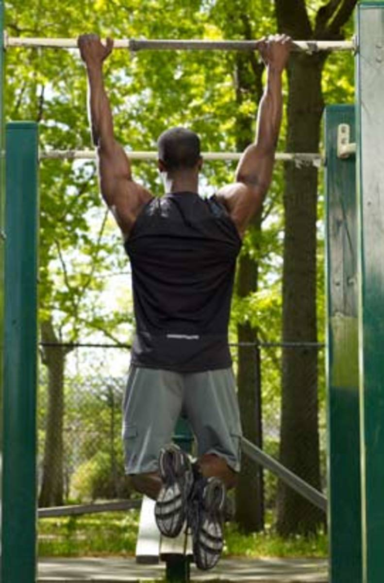 The Ultimate Park Workout: How to Turn the Outdoors Into a Gym - Men's ...