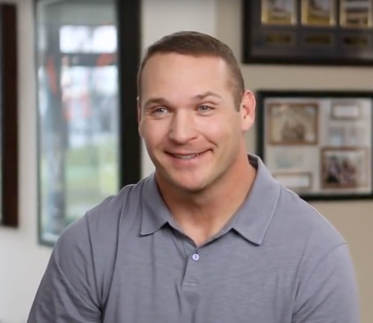 Brian Urlacher's Instagram, Twitter & Facebook on IDCrawl