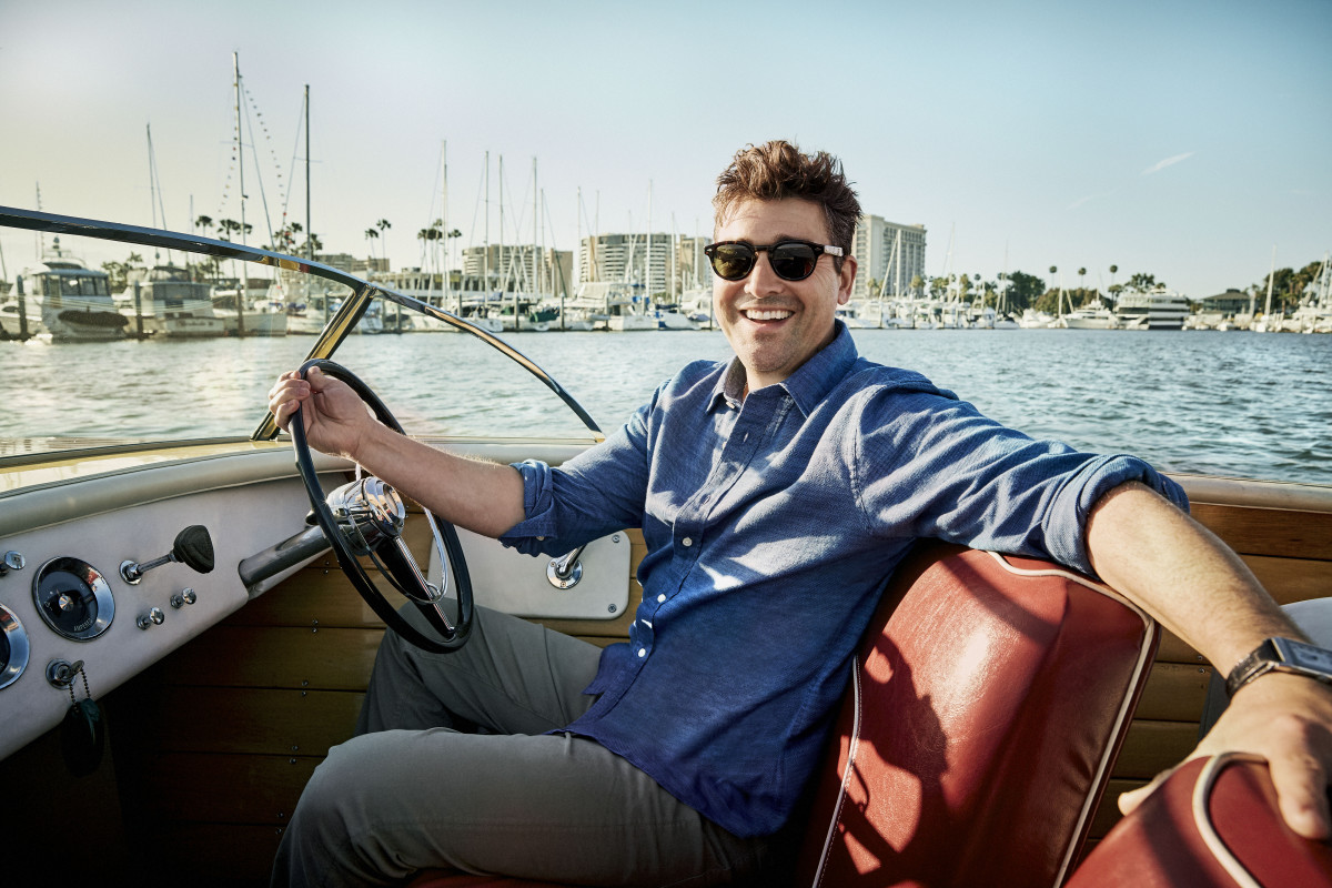 Kyle Chandler Laughs Last