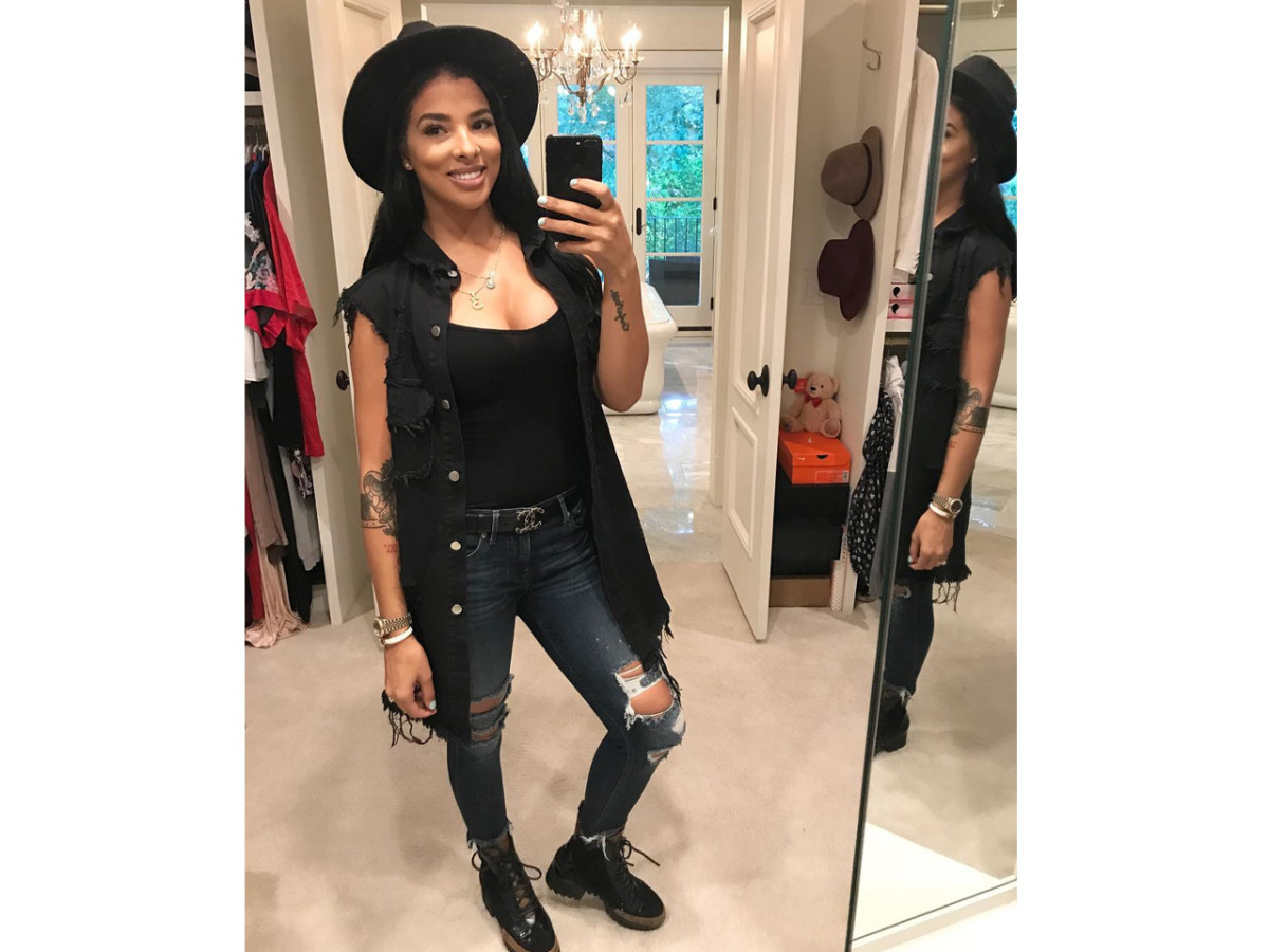 The 13 Hottest NBA Wives and Girlfriends (2022) | Men's Journal