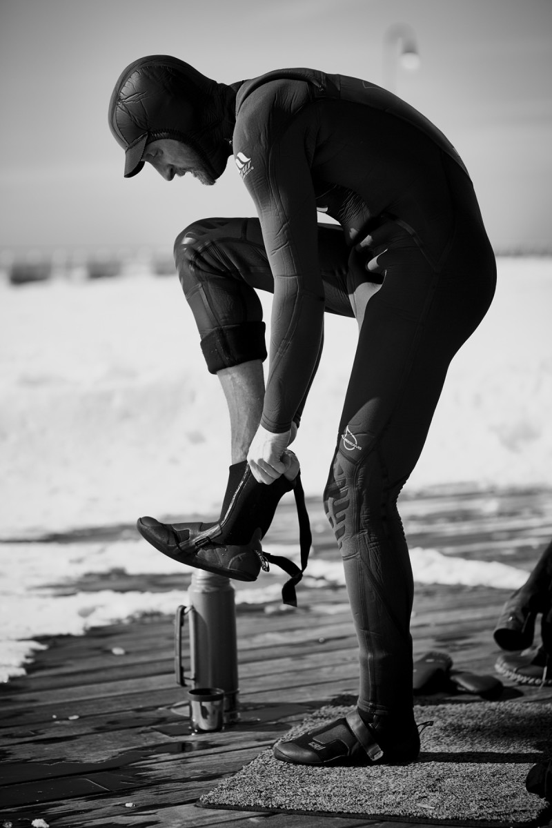 How to perform the outdoor wetsuit change in freezing weather