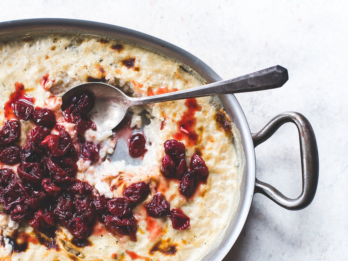 Recipe: How to Make Vanilla Bean Rice Pudding With Saucy Montmorency ...
