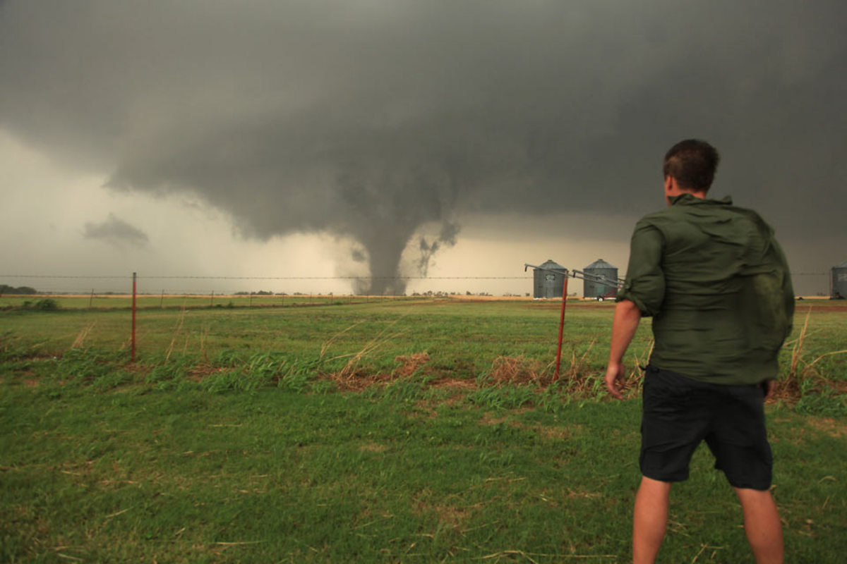 Go into the storm with tornado chaser Reed Timmer - Men's Journal