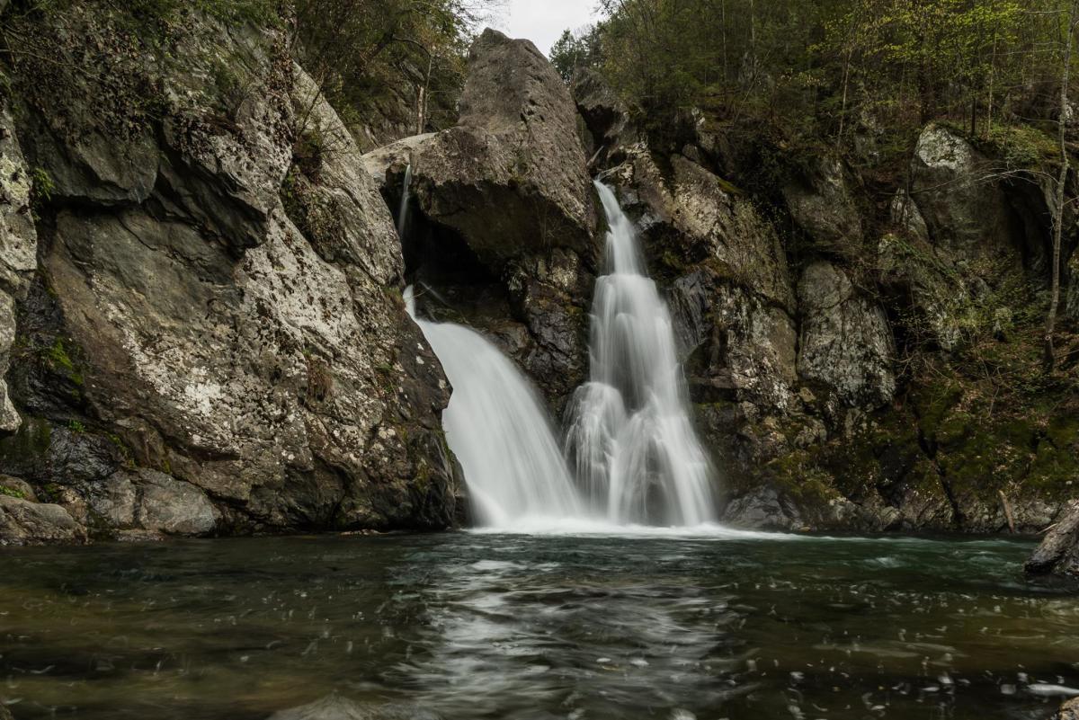 4 Stunningly Haunted Waterfalls to Visit in the US