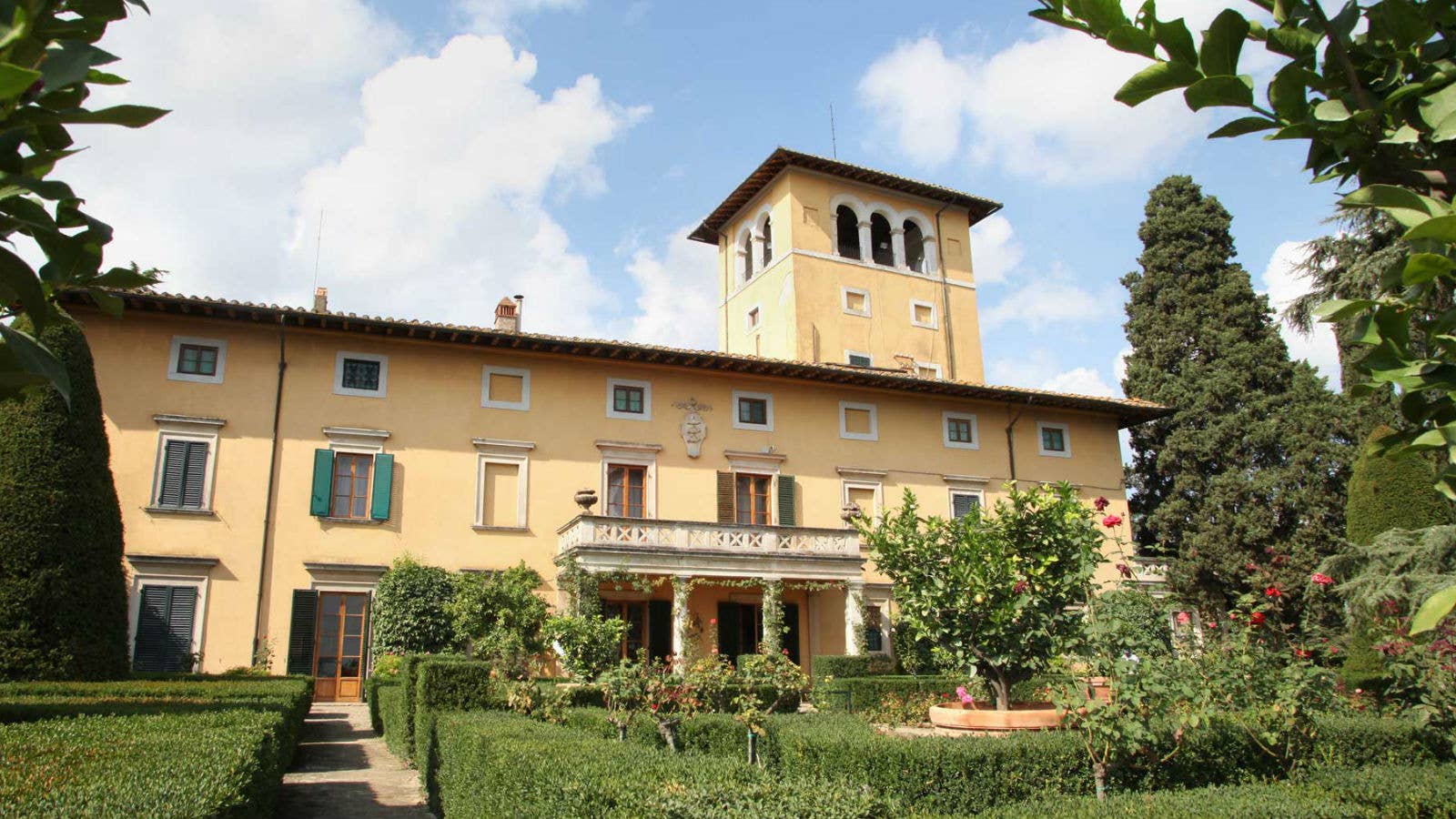 Here’s How to Drink Wine With Real Life Princesses in Tuscany