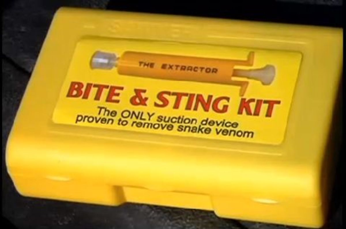 Hunter saves own life after rattlesnake bit him