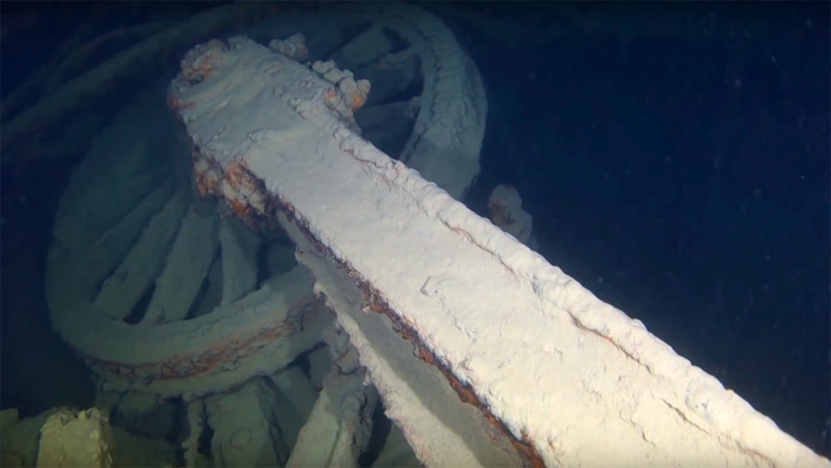 Video shows first footage of 106-year-old sunken train wreck in Lake ...