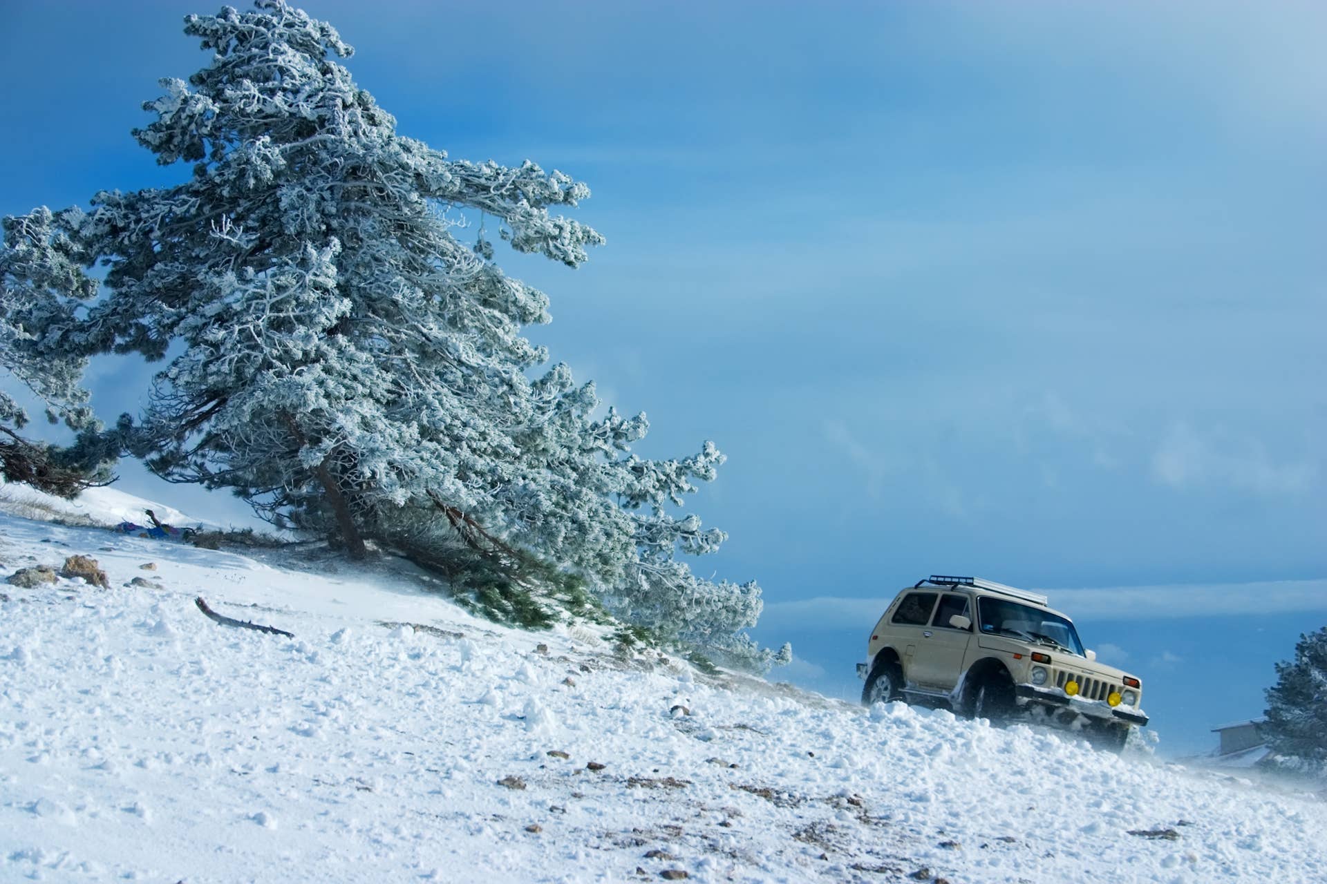 Winter Driving Tips for Overland Travel in Snowy and Icy Conditions