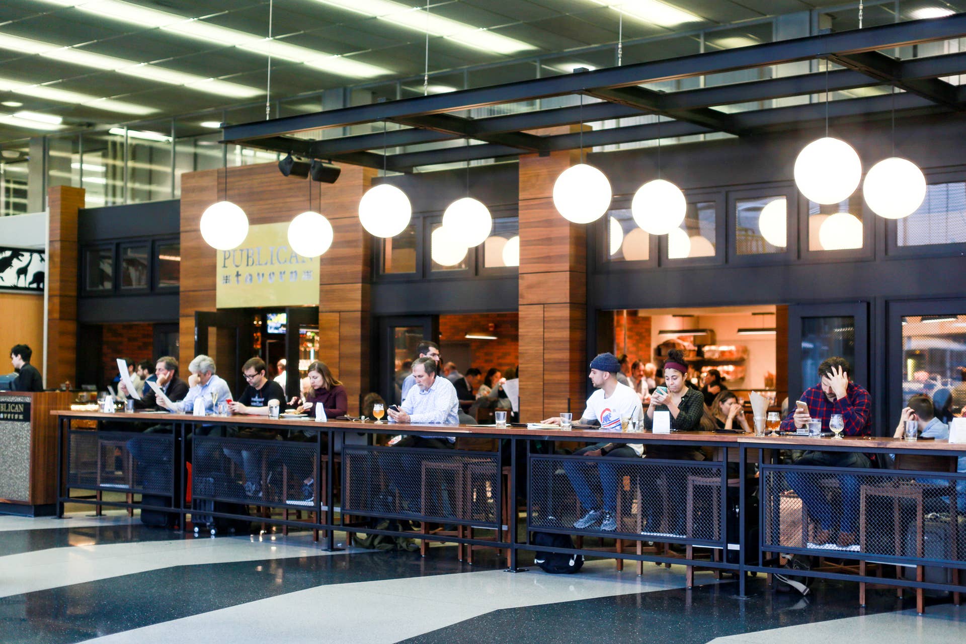 11 Truly Great Airport Restaurants