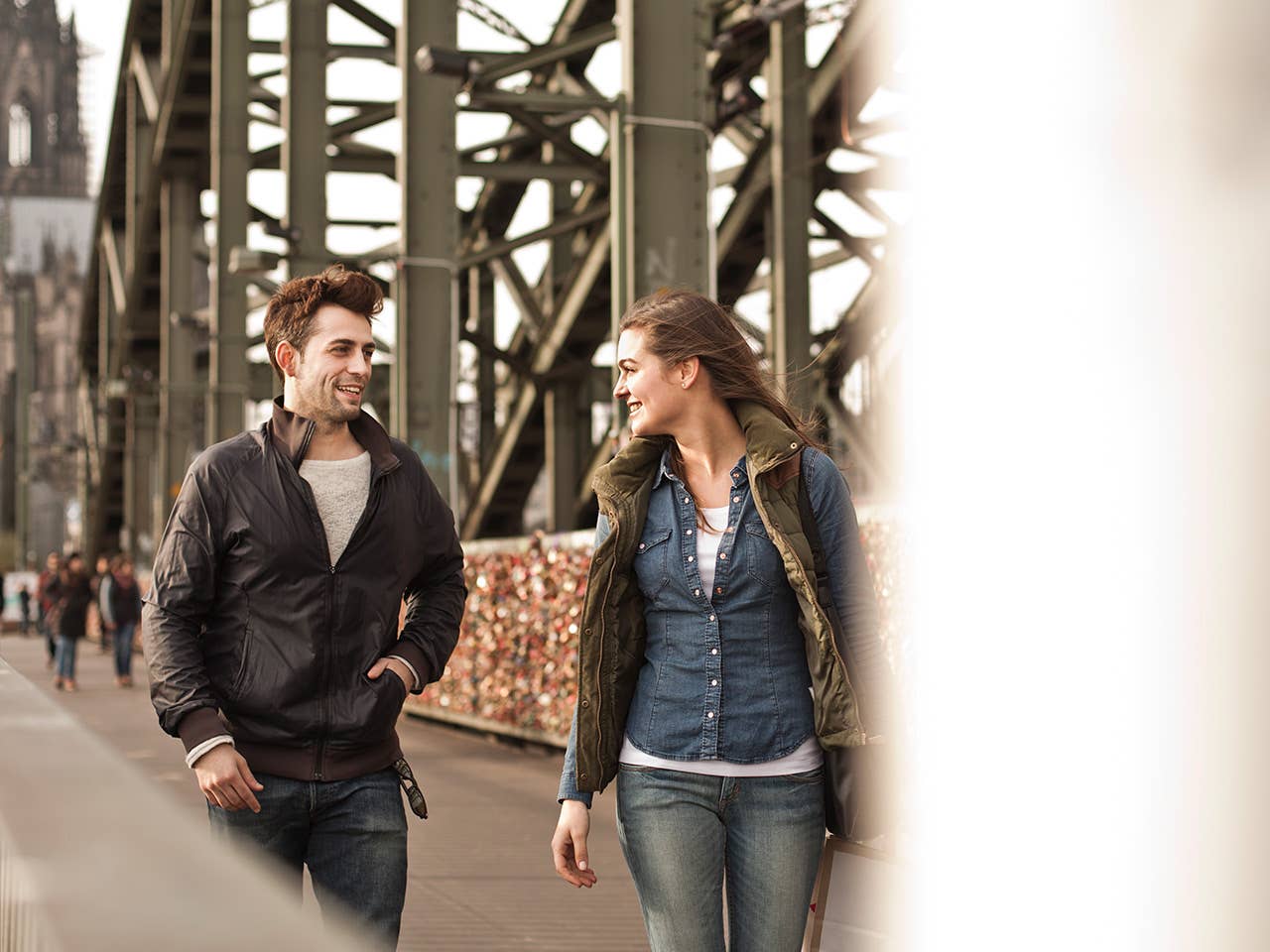 Dating Expert Names the 1 Word Women Use When They’re Not Interested