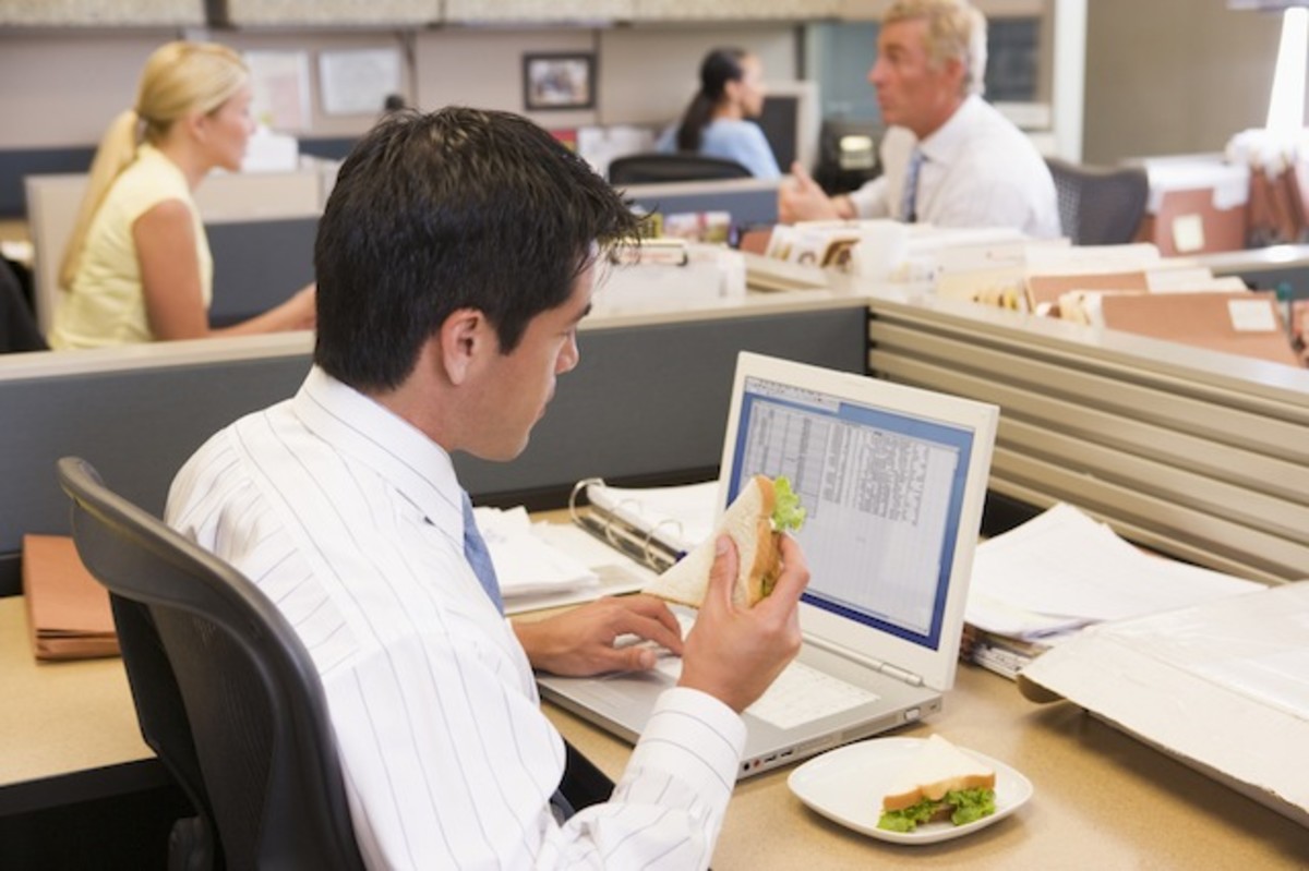 Eating at Work - Could Desktop Dining Be Making You Sick?