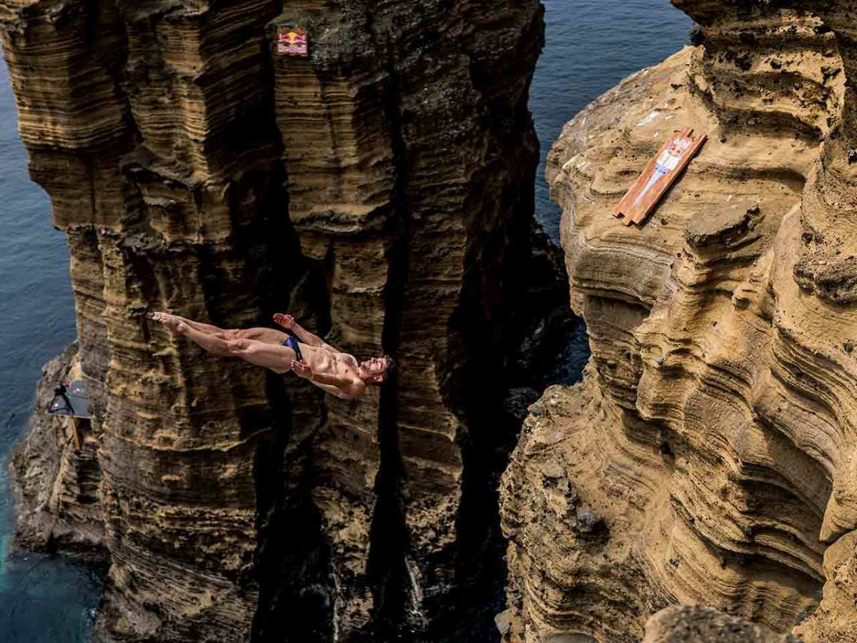 15 Sickest Moments from the Red Bull Cliff Diving World Series in Italy ...