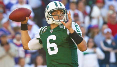 How Mark Sanchez Gets in Shape