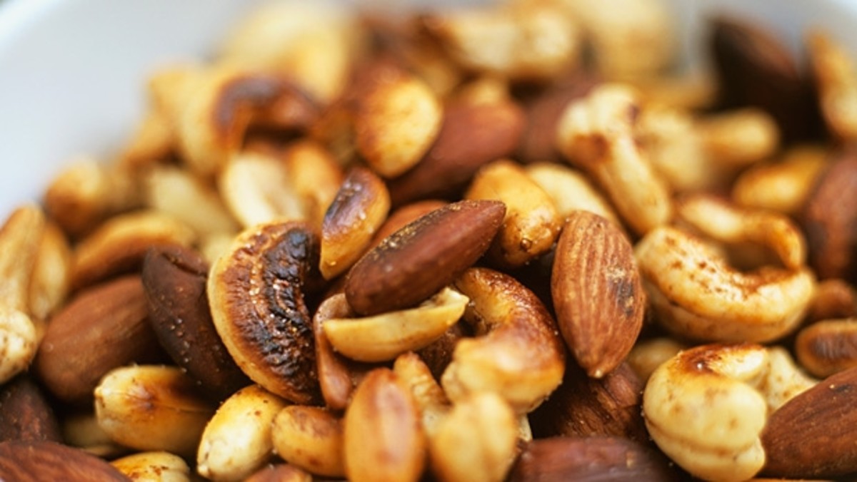 The Healthiest Nuts to Eat