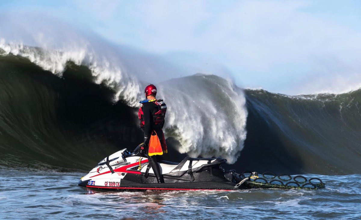 Drake Stanley Talks About Evacuating Mavericks Lineup as Massive Great ...