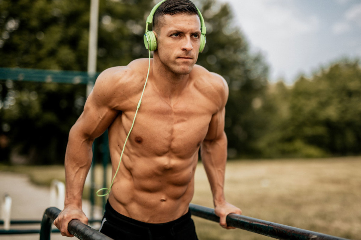 The 20-Minute Bodyweight Triceps Workout You Need to Try - Men's Journal