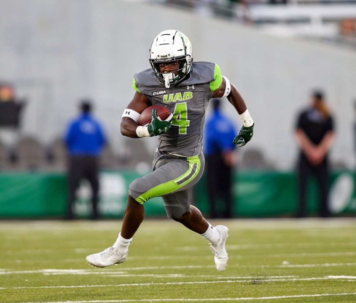 Best College Football Conferences to Watch in 2022 | Men's Journal