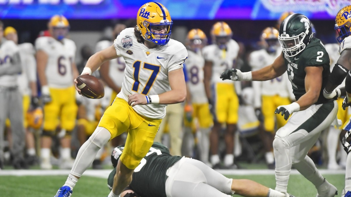 Best College Football Conferences to Watch in 2022 | Men's Journal