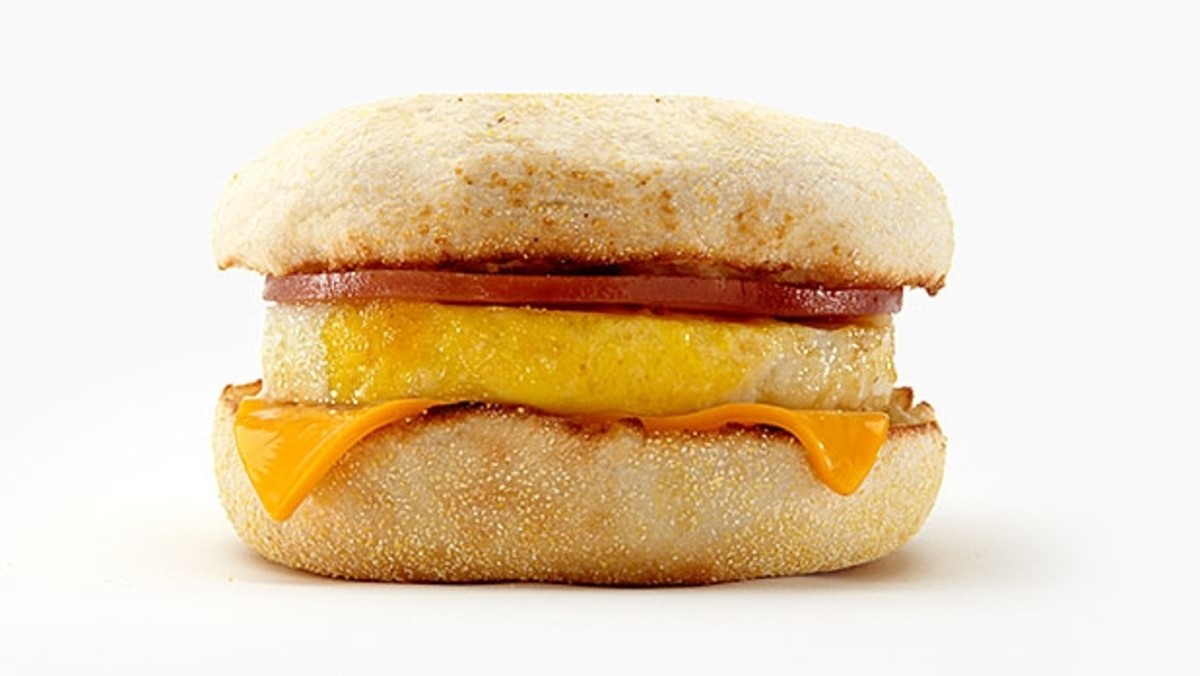 Your Healthiest Choices for a Fast Food Breakfast - Men's Journal