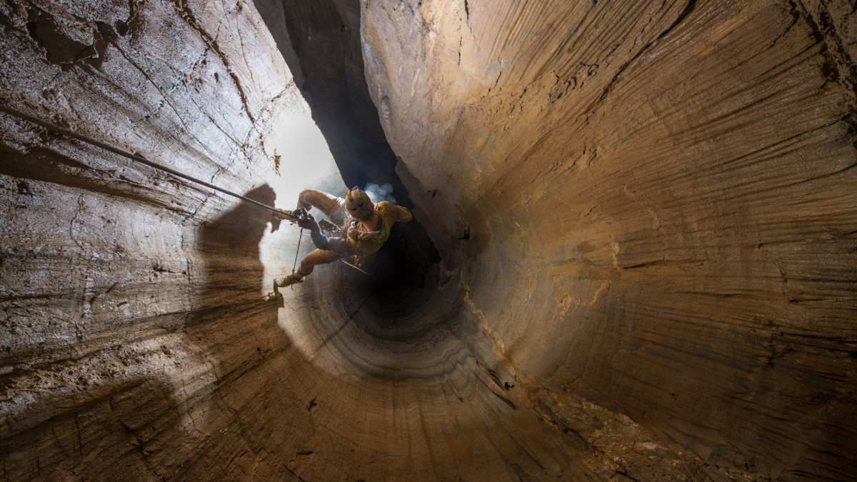 Caver and Photographer Ethan Reuter on the Most Beautiful Caves in the ...