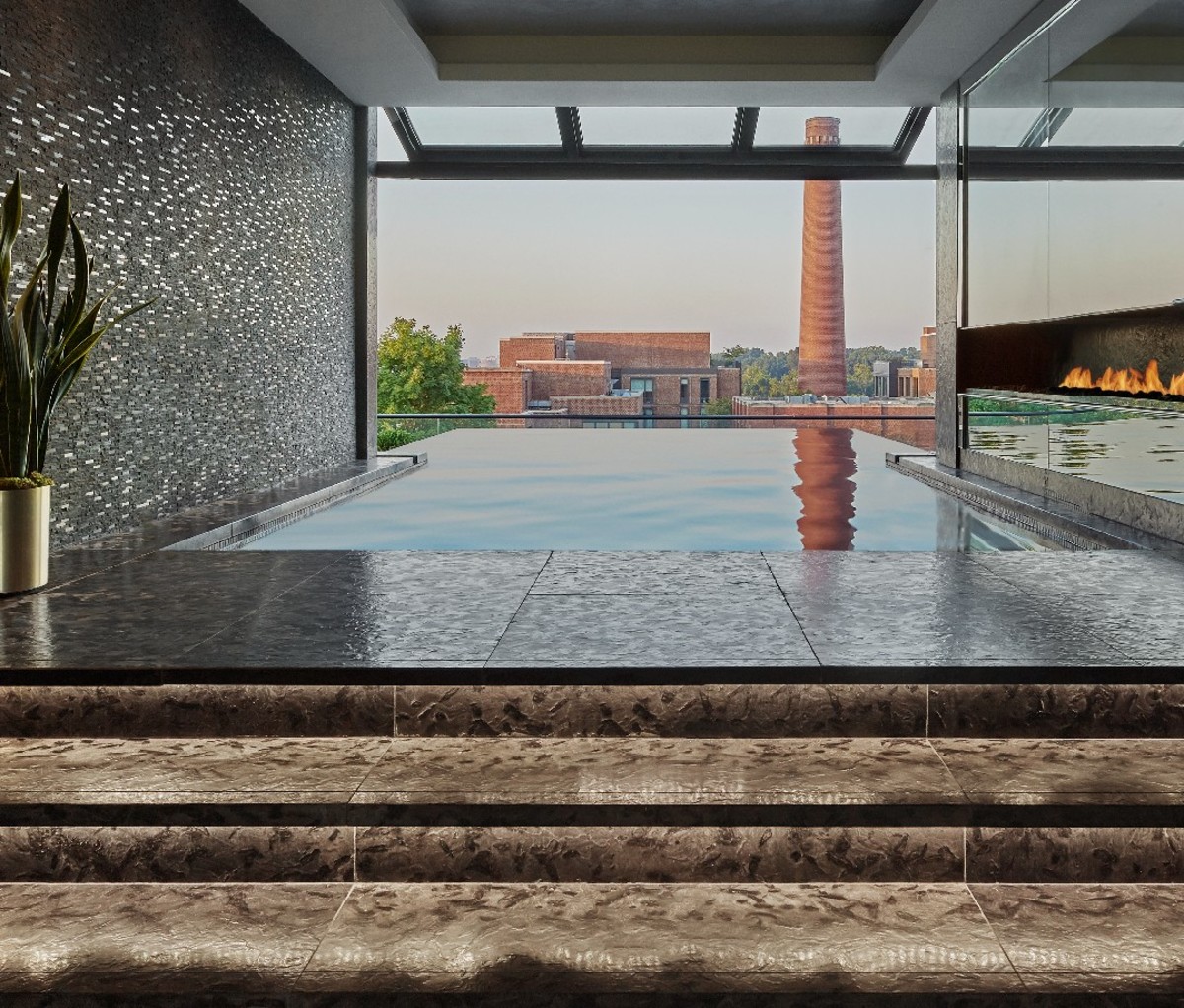 The 7 Best Urban Pools in America | Men's Journal